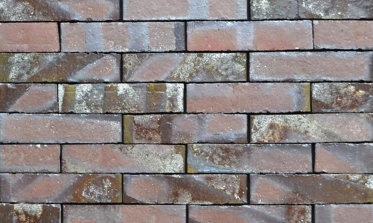 Furnace grading paving clinker bricks upright blue-brown